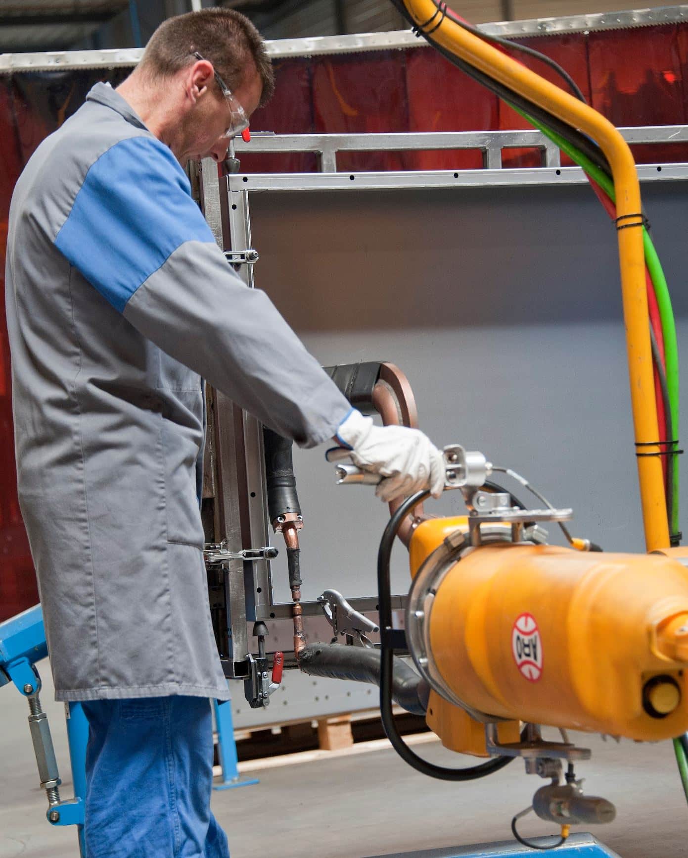 Mécano-soudure - Groupe OTS / Découpe laser Tolerie fine Mécanique de ...